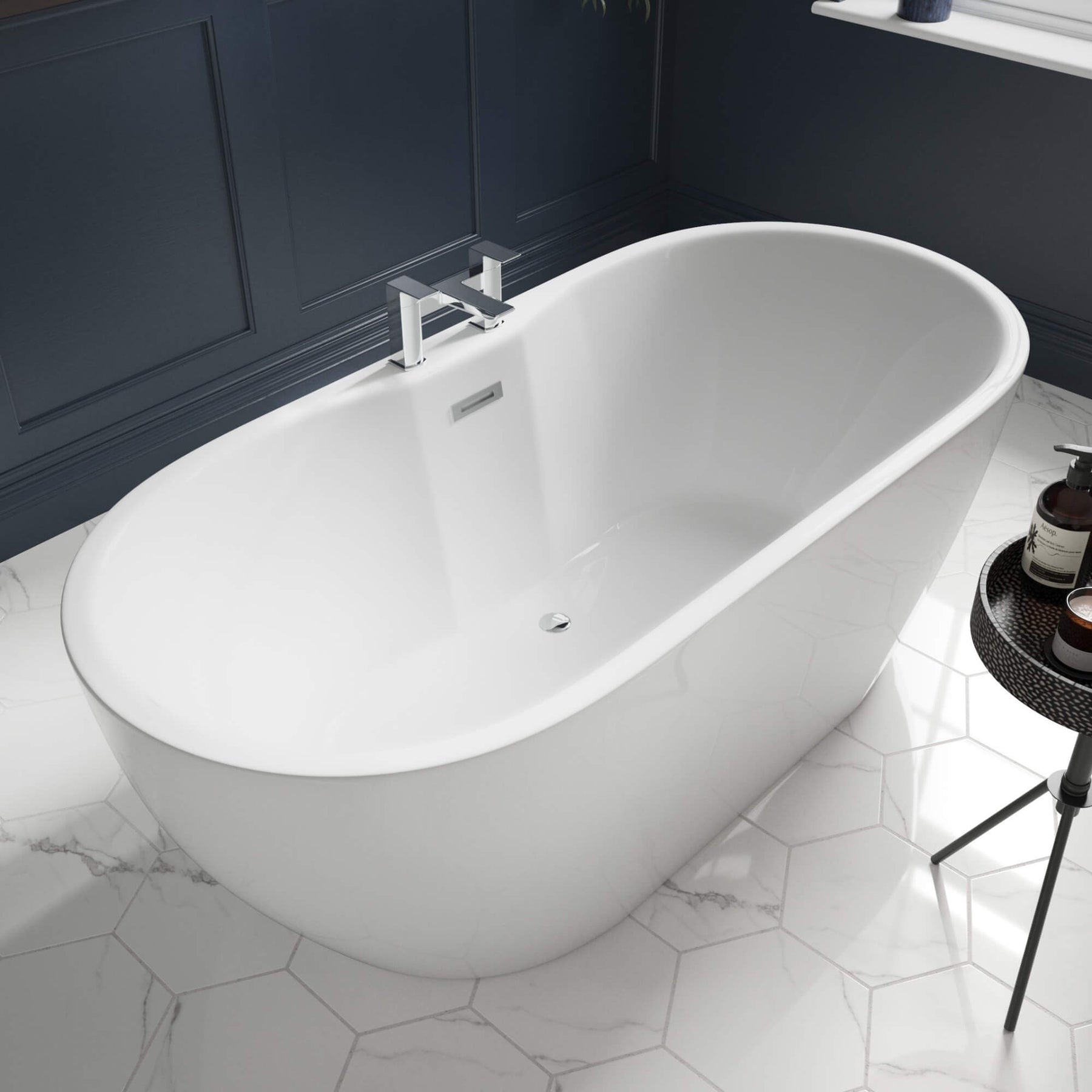 Senna Freestanding Bath 1555 x 745mm - White – BathLab